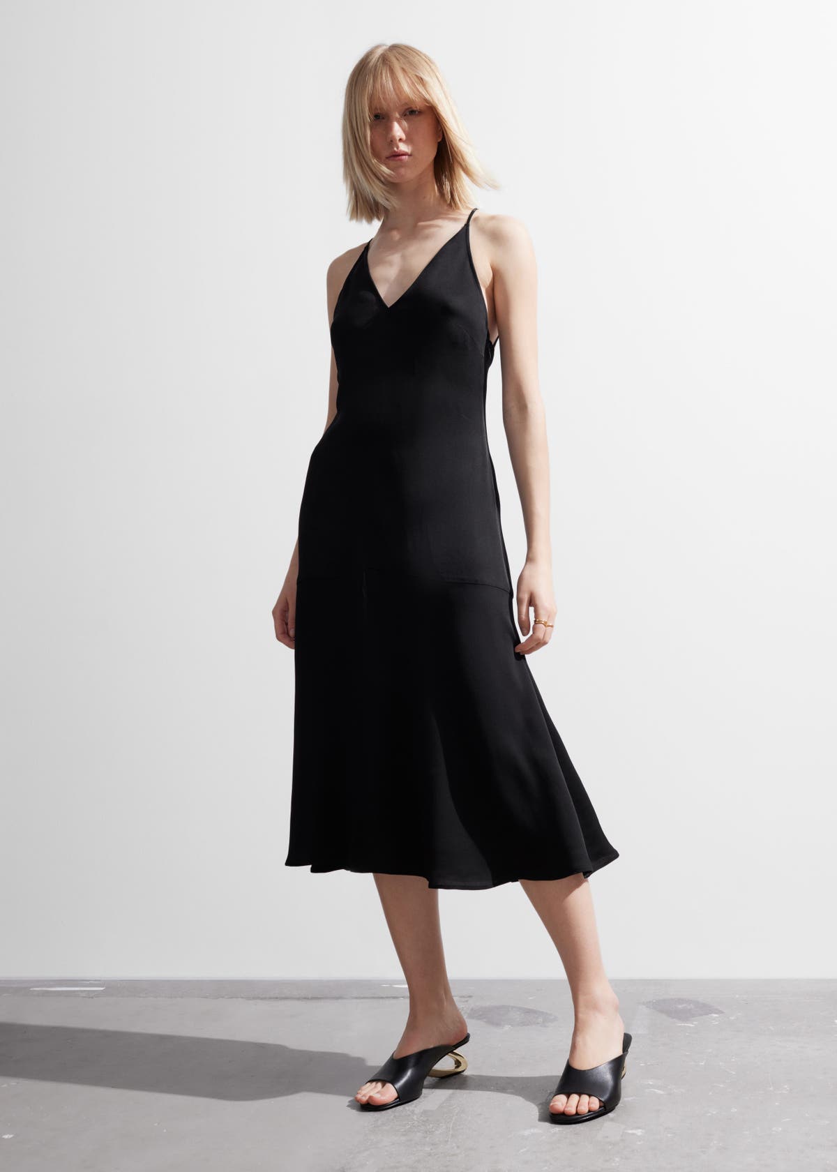 Halterneck Midi Dress | H&M Kuwait