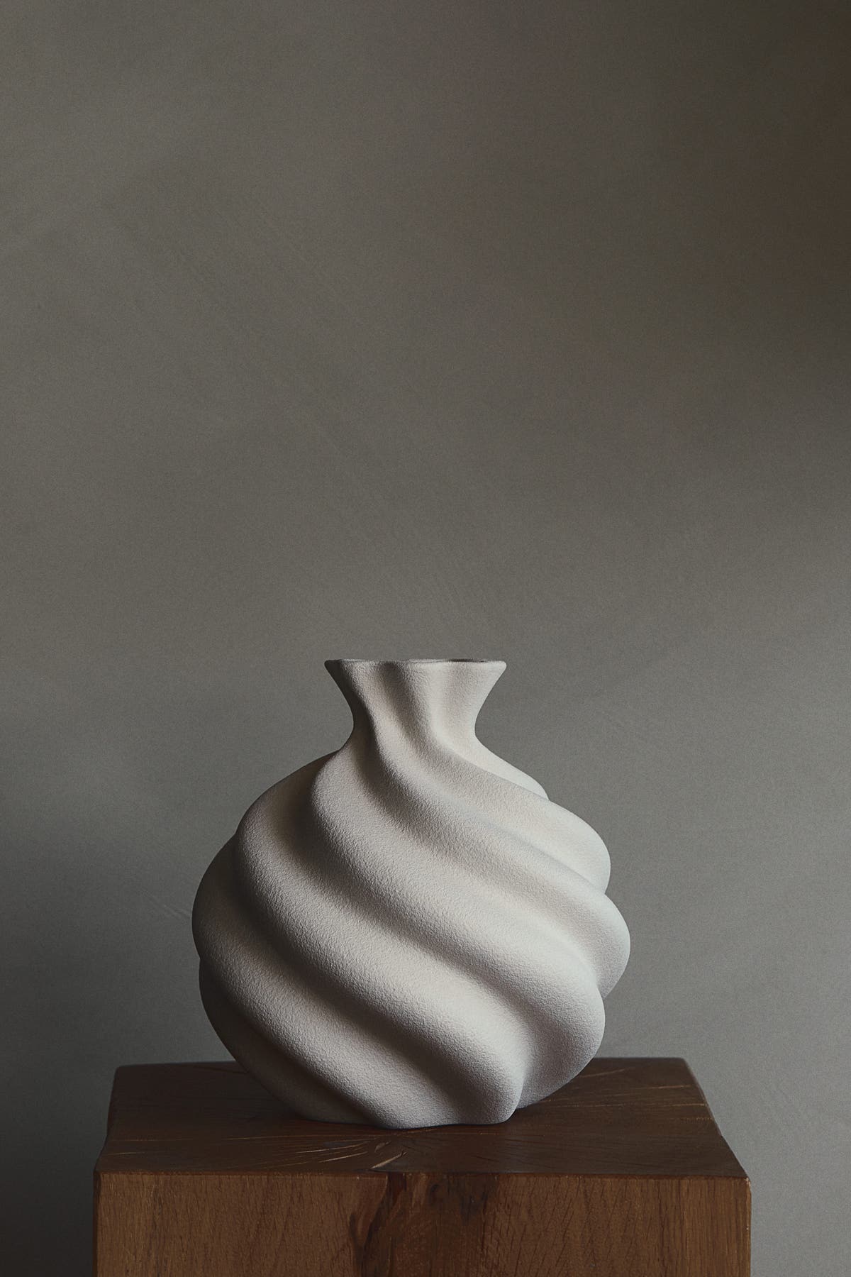 Stoneware Vase | H&M Kuwait